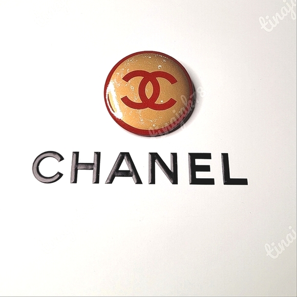CHANEL | Other | Chanel Cc Pin Holiday 222 | Poshmark